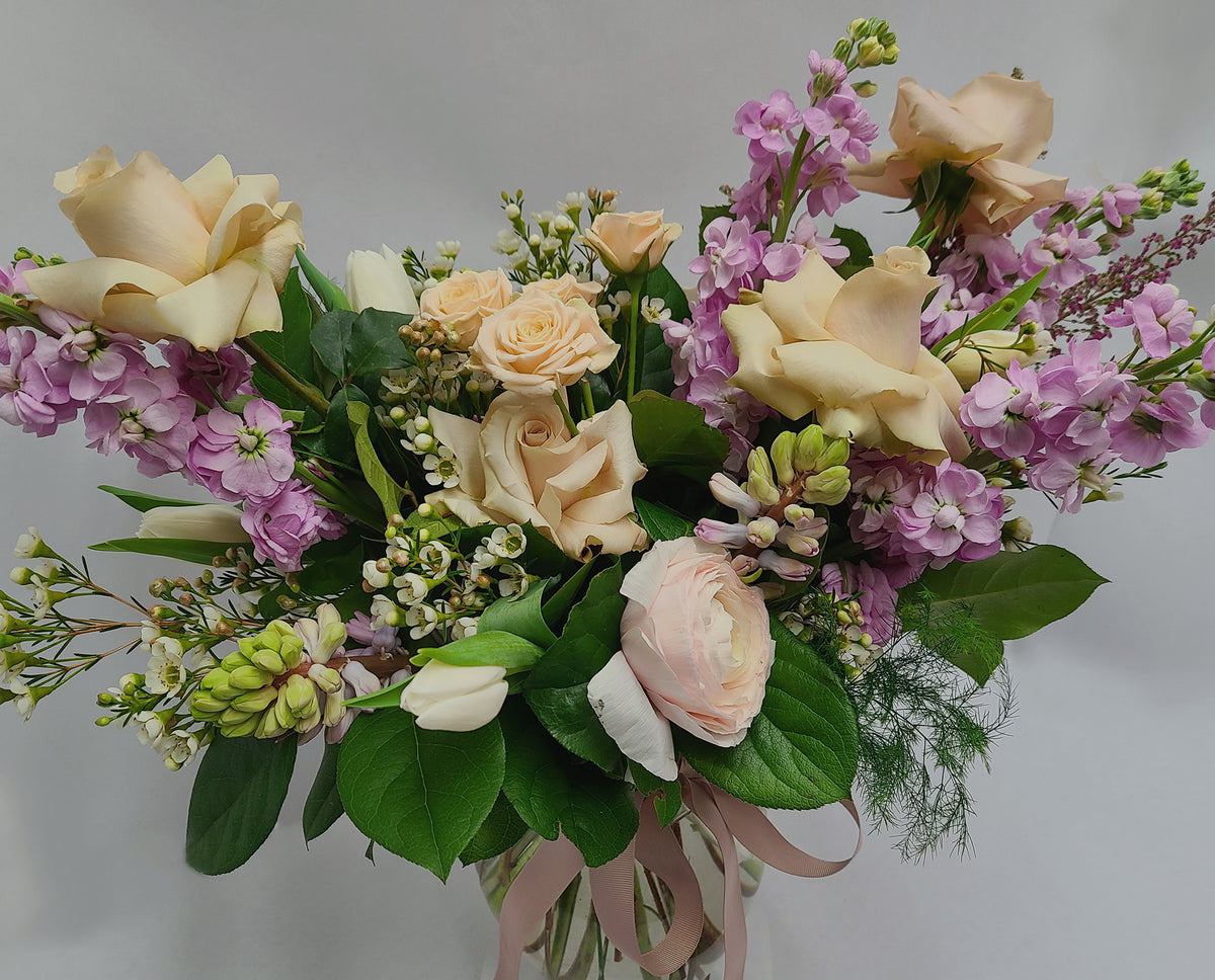 Our Bestselling Collection of Seasonal Fresh Florals and Gifts – The ...